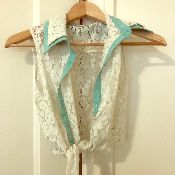 Iris Basic | Tops | Collared Lace Crop Top | Poshmark